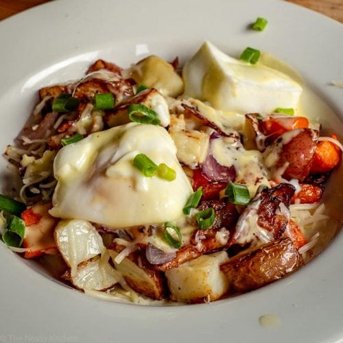 Breakfast Poutine (Eggs Benny Bowls) - The Nessy Kitchen
