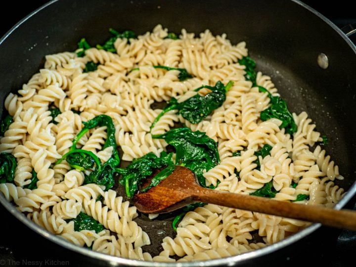 Sautéed Spinach Pasta - The Nessy Kitchen