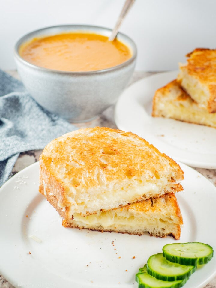 35 Perfect Sides to Serve with Grilled Cheese - The Nessy Kitchen