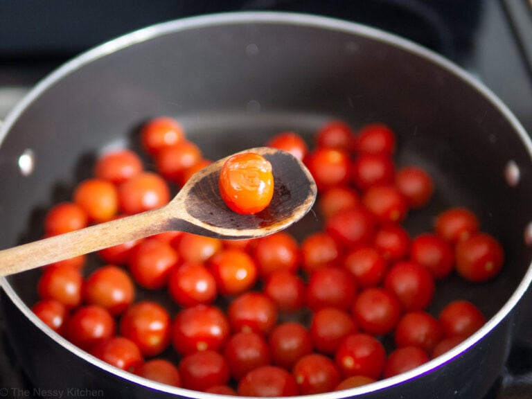 Sautéed Cherry Tomato Pasta - The Nessy Kitchen