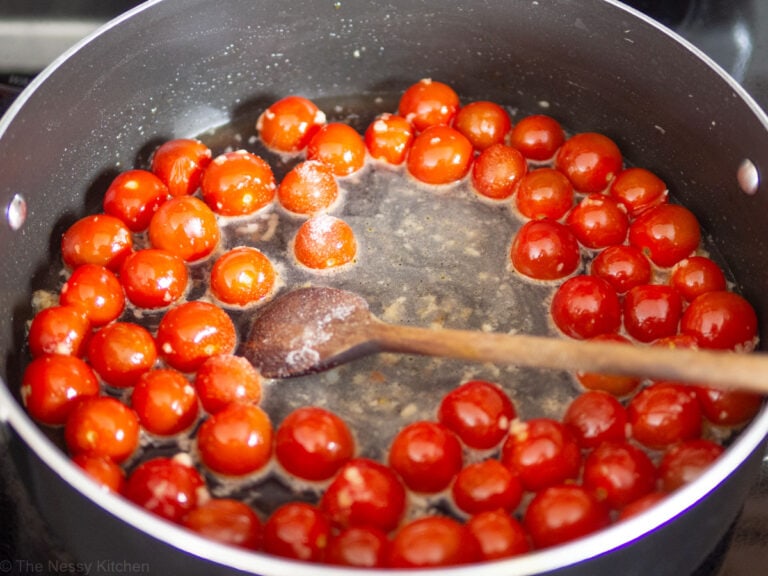 Sautéed Cherry Tomato Pasta - The Nessy Kitchen