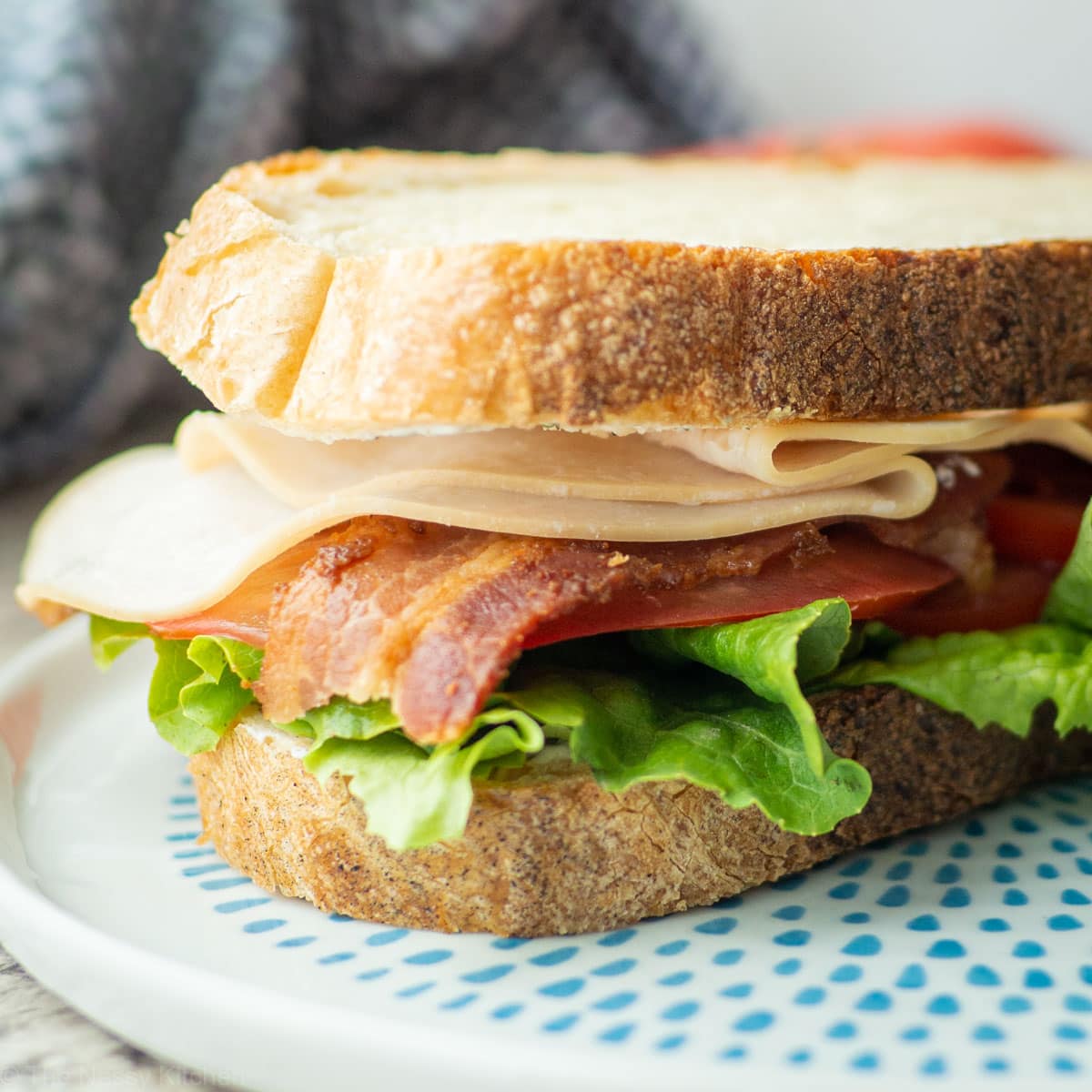 Turkey BLT Sandwich - The Nessy Kitchen